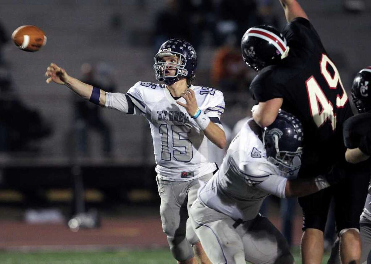Dausin lifts Warren past Churchill in playoffs