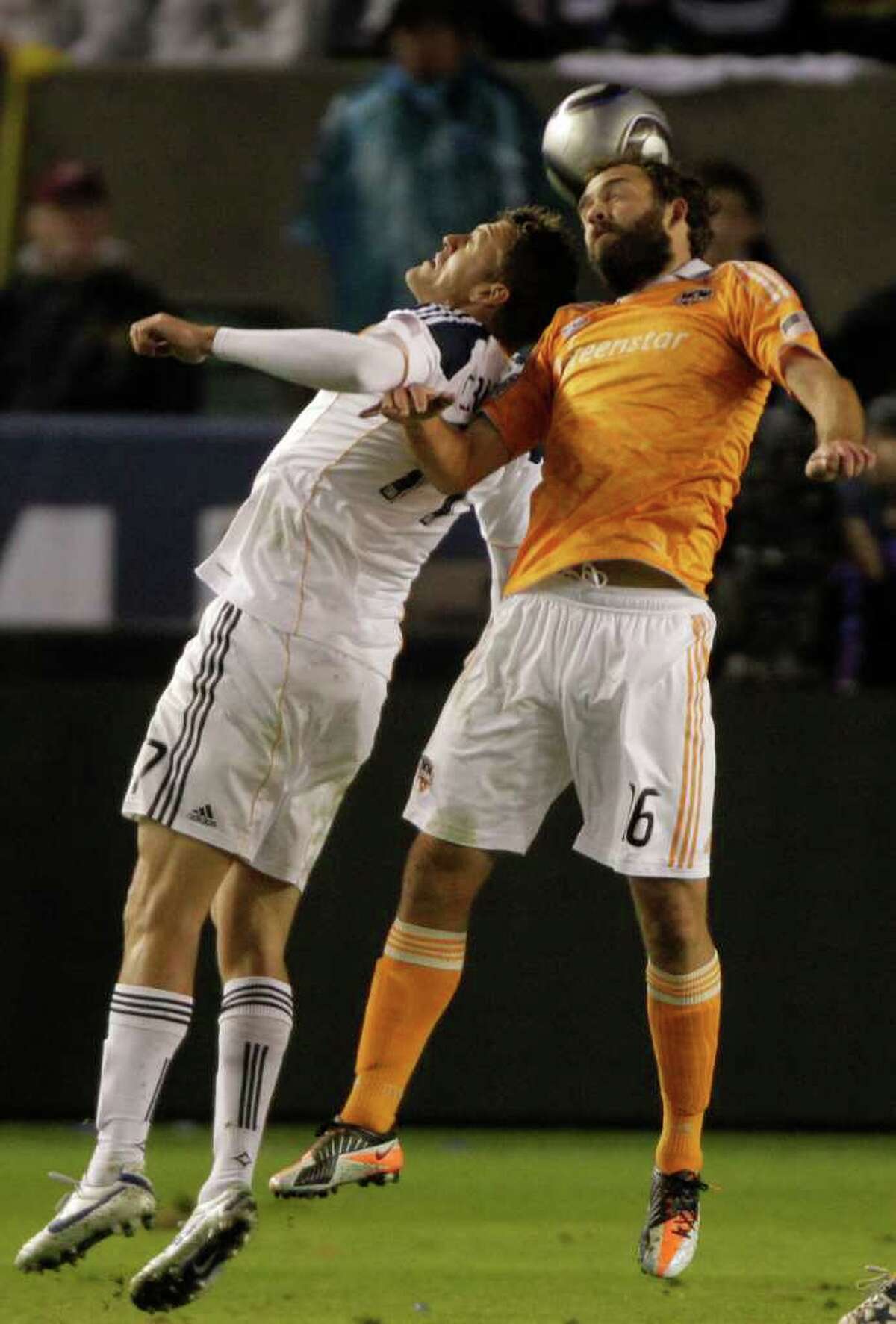 Donovan's goal downs Dynamo in MLS Cup