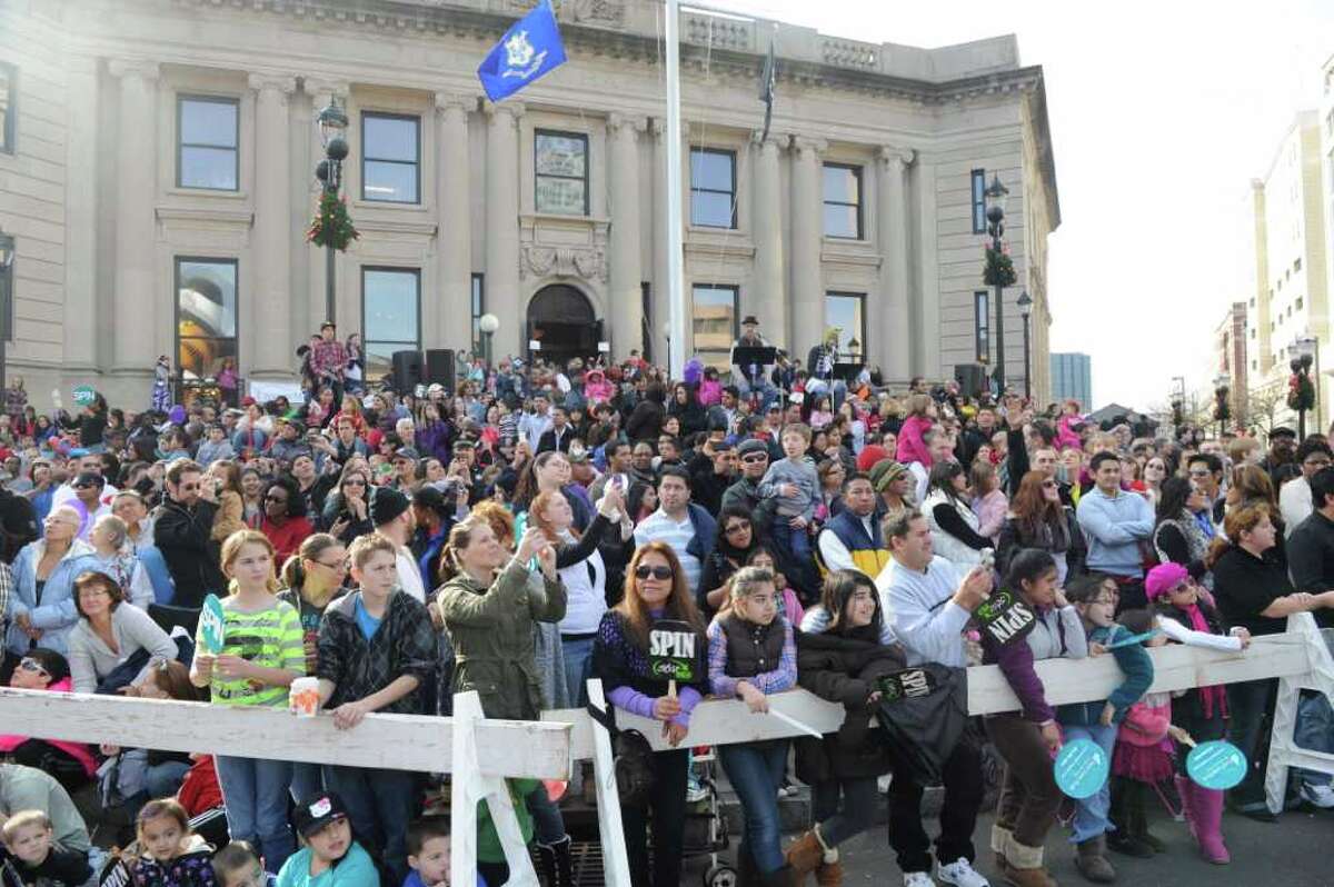 Parade Spectacular marches through time