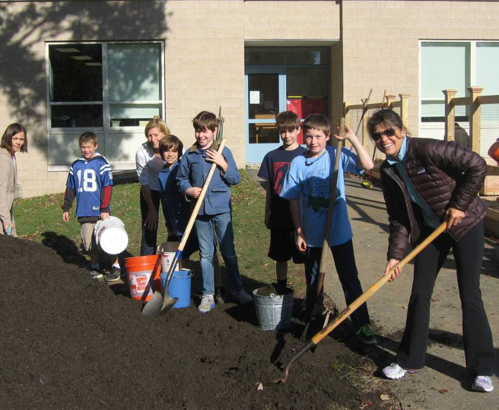 Ox Ridge School gets a green thumb