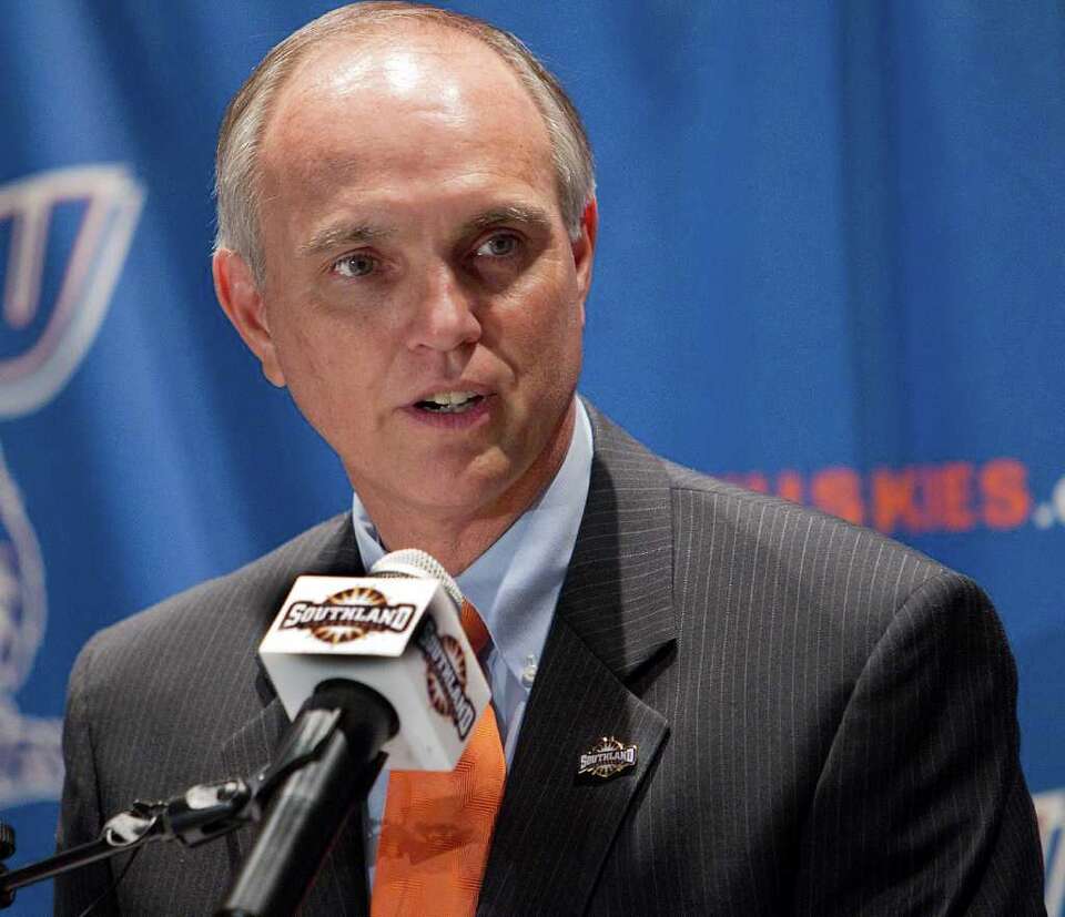 Coaches overwhelm HBU with desire to build football program