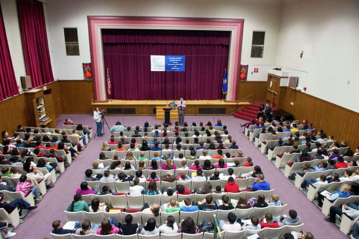 Himes talks education with Dolan students
