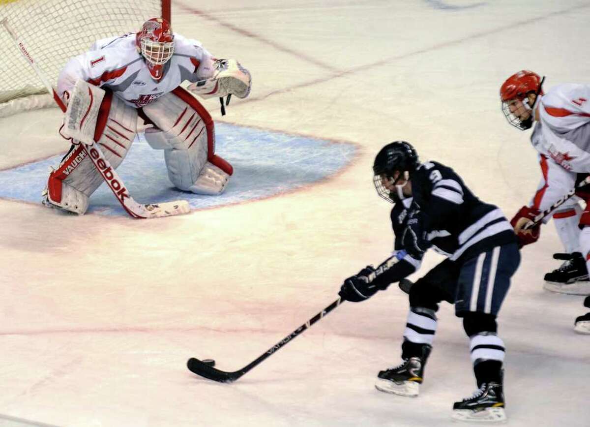 SHU wins a shocker over No. 8 Yale in hockey
