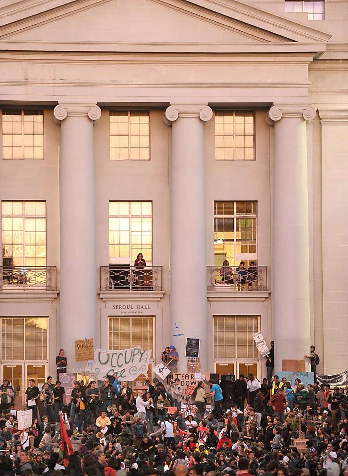 Huge protest at UC Berkeley - vote to set up camp
