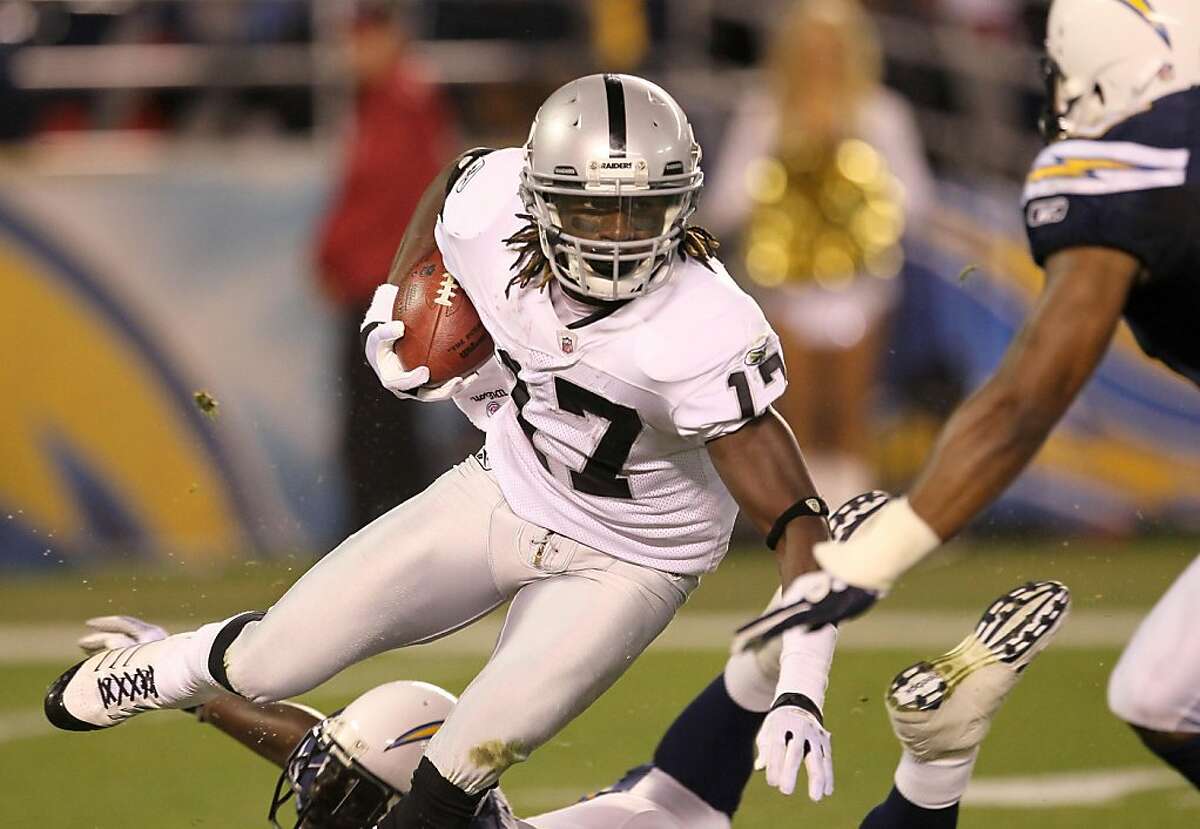 Raiders receiver Moore like a veteran