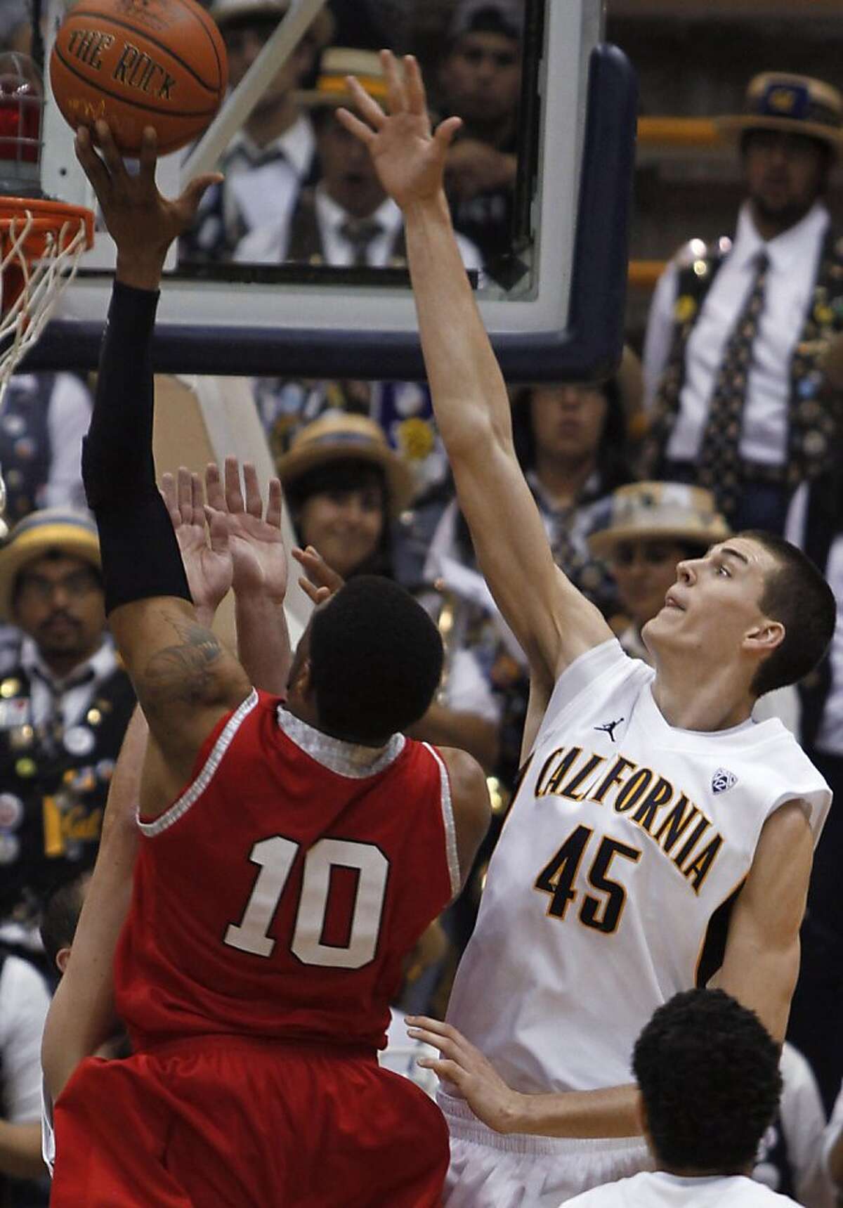 No. 23 Cal men overwhelm Austin Peay