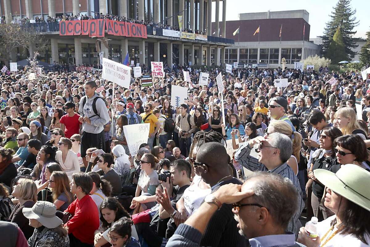 Huge protest at UC Berkeley - vote to set up camp