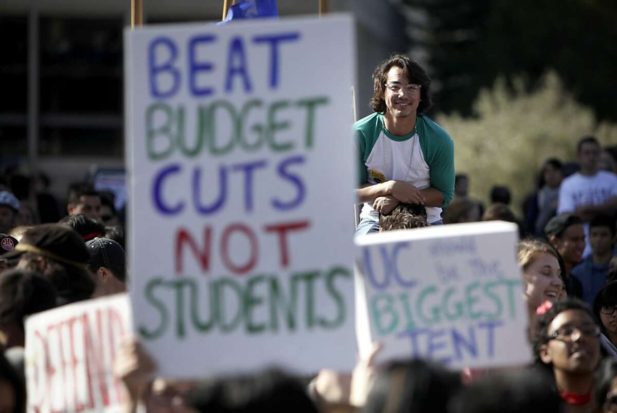 Huge protest at UC Berkeley - vote to set up camp
