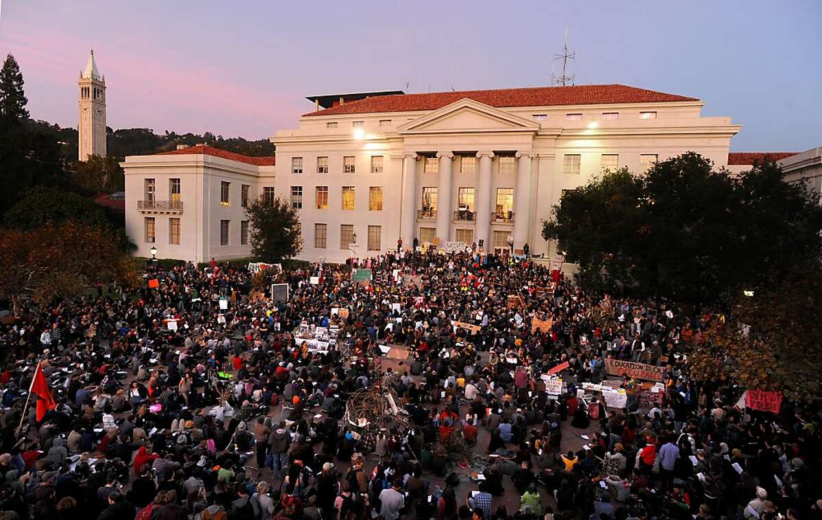 Huge protest at UC Berkeley - vote to set up camp