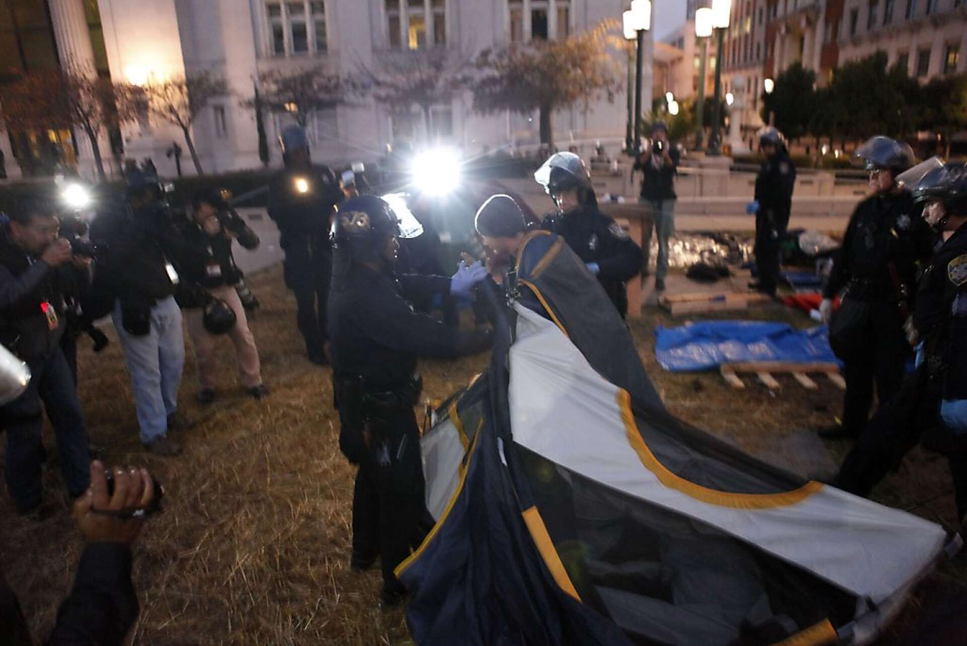 Occupy Oakland protesters in Snow Park fear influx