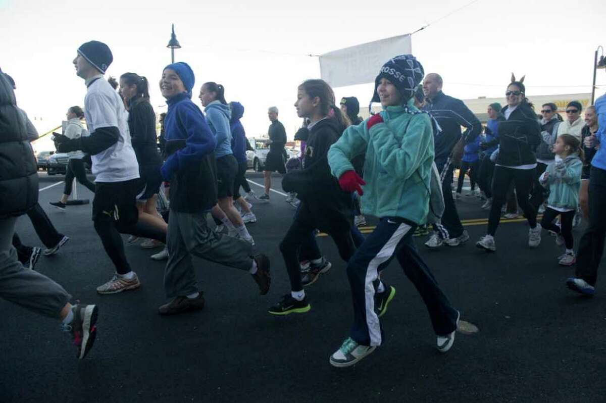 Stamford runners trot before turkey time