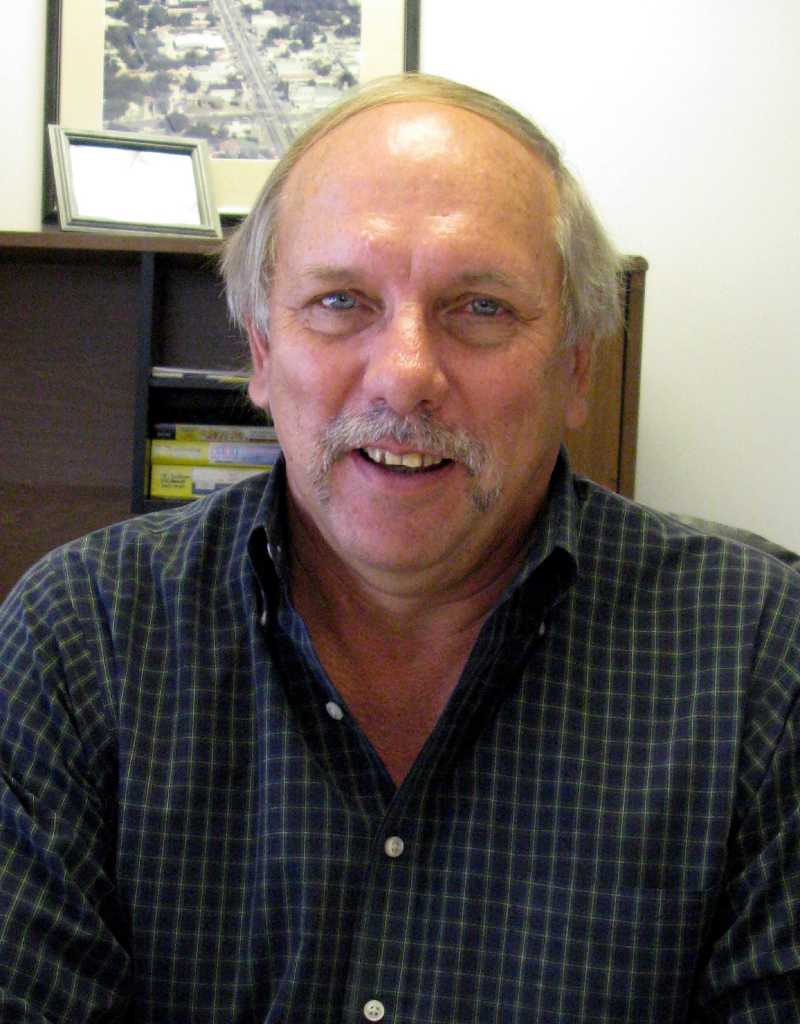 Neffendorf retiring as Fredericksburg manager