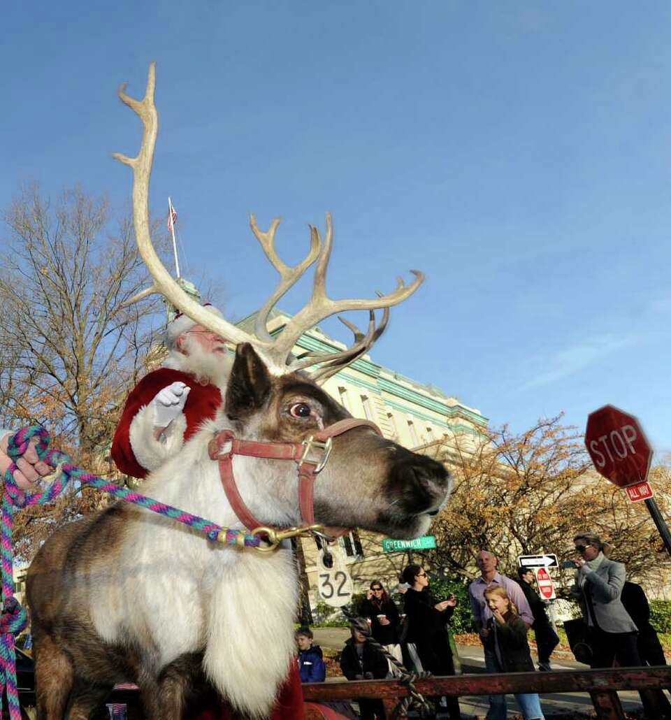 Santa returns to Greenwich for Reindeer Festival, Holiday Stroll