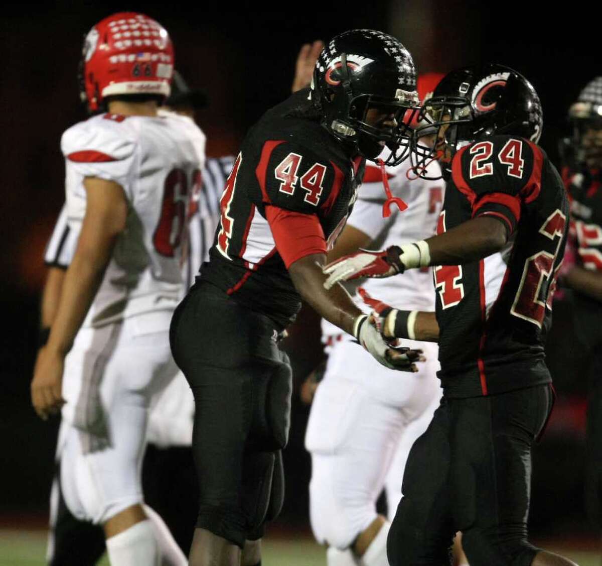 Defense, Gilbert carry Coldspring past Lorena