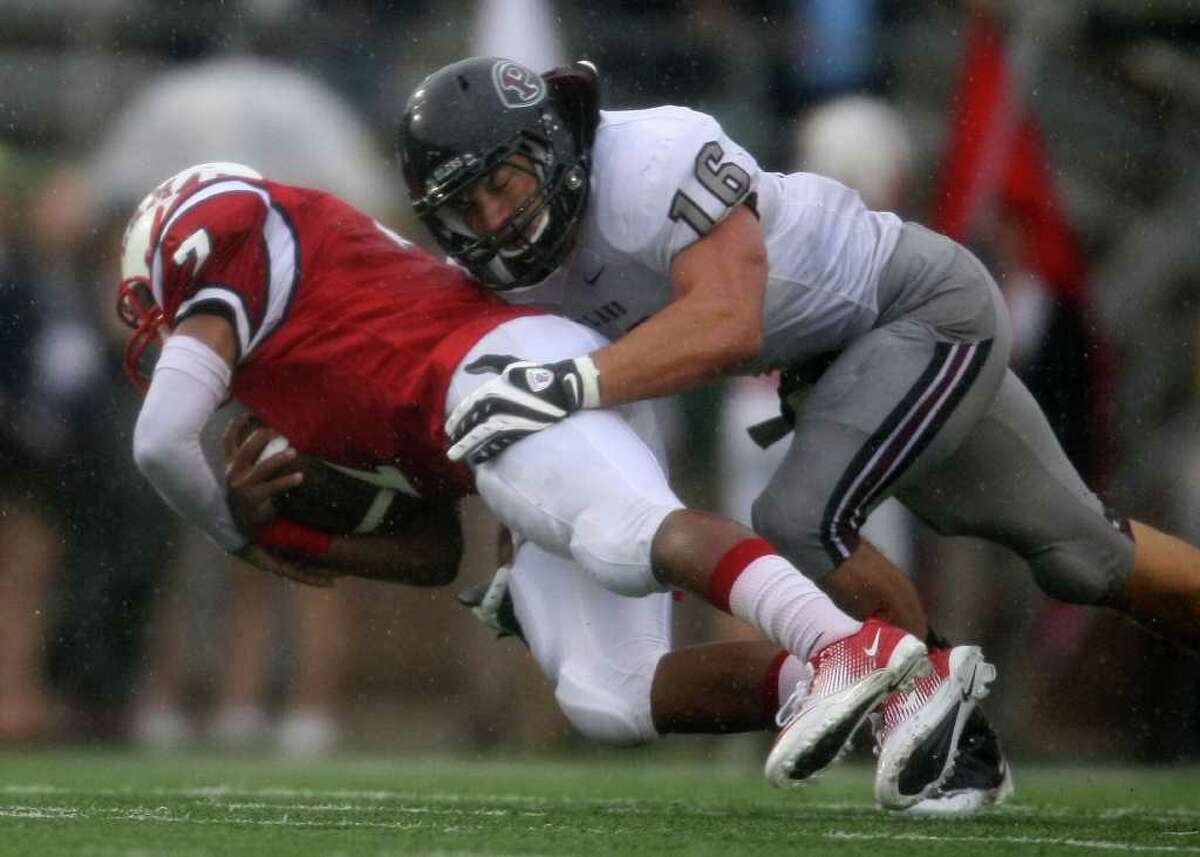 Pearland rides fast start to win over Lamar in regional semis