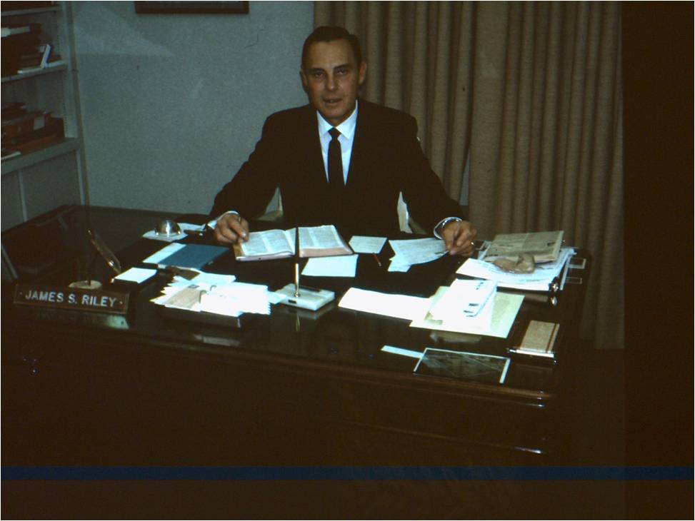 Ex-Houston pastor, professor Riley dead at 93