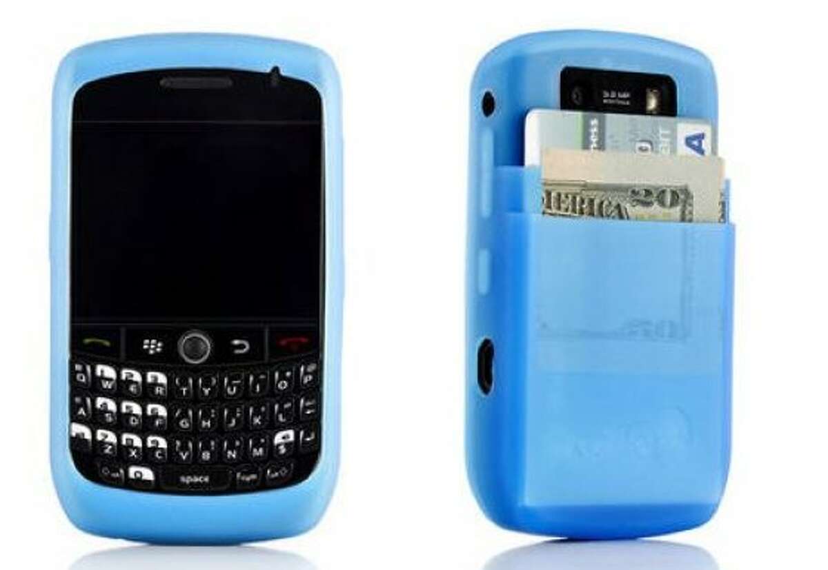 Essential travel gear to keep your trips more fun