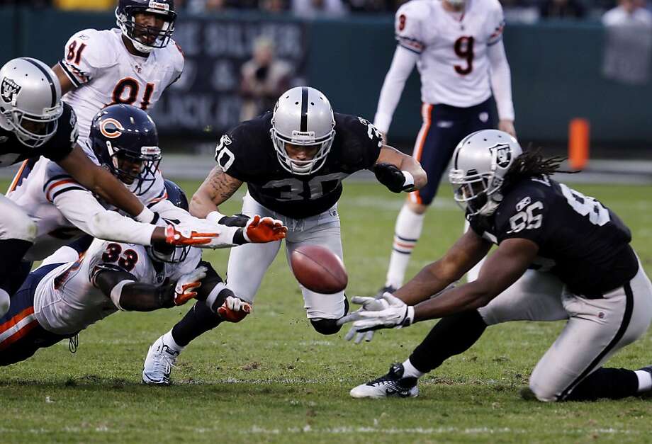 Raiders' Janikowski, Lechler wow with big kicks - SFGate