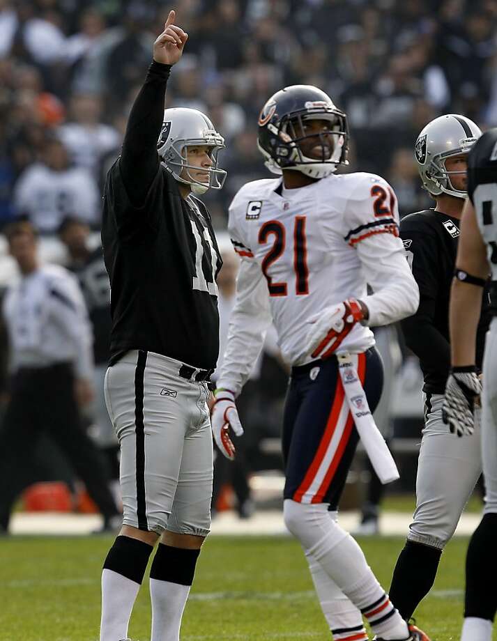 Raiders' Janikowski, Lechler wow with big kicks - SFGate