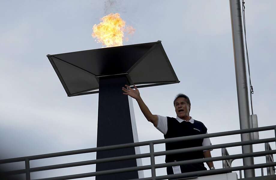 Raiders' Janikowski, Lechler wow with big kicks - SFGate