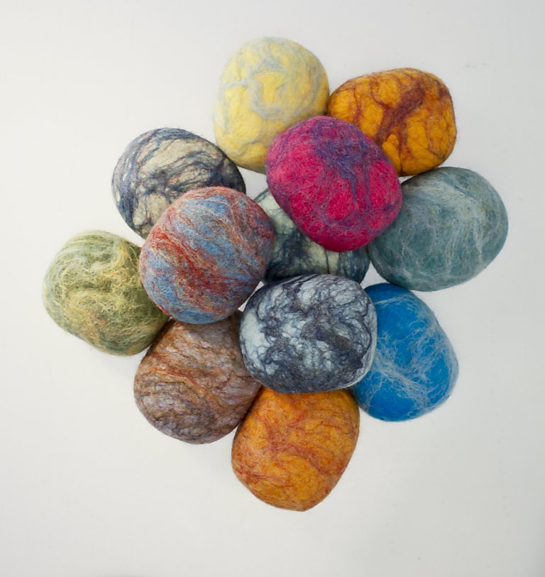 Felt in fashion on runways and in interiors