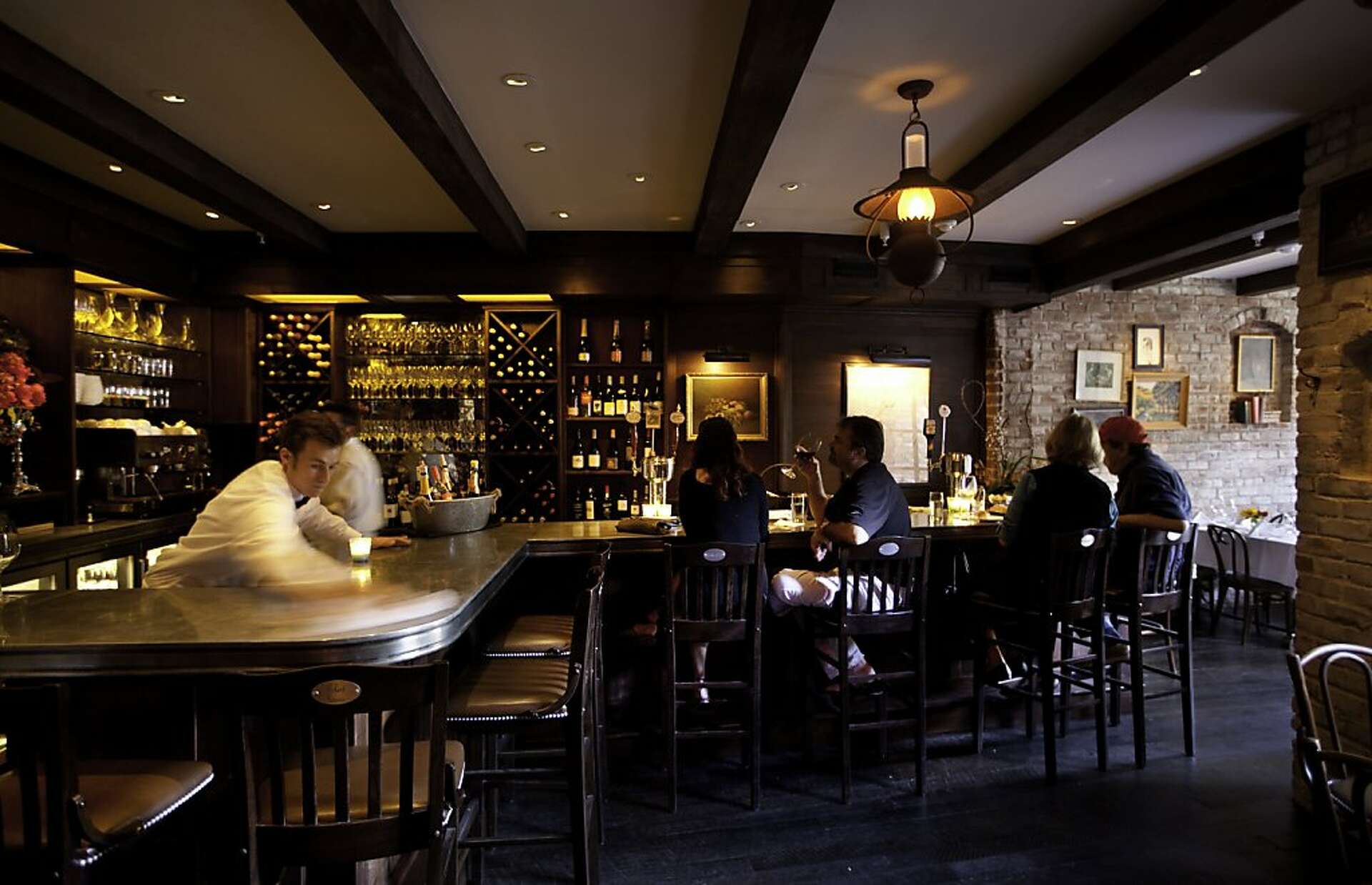 El Paseo review: restaurant's renovation works