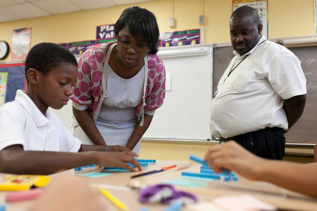 Programa de capacitación docente de HISD recibe evaluaciones mixtas