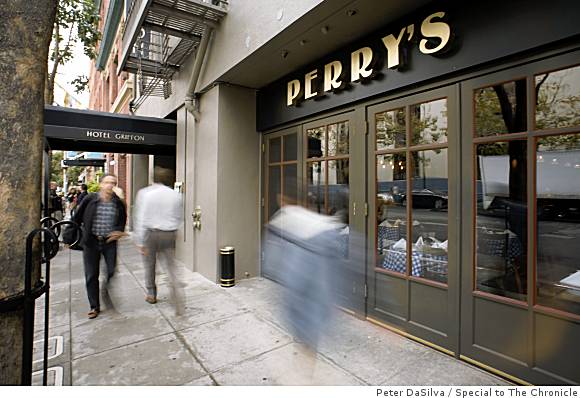 Perry's on the Embarcadero opens