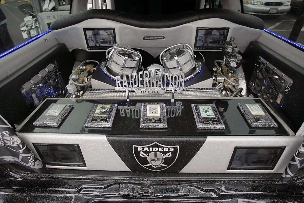 LaDainian Tomlinson: Still the Raiders' tormentor