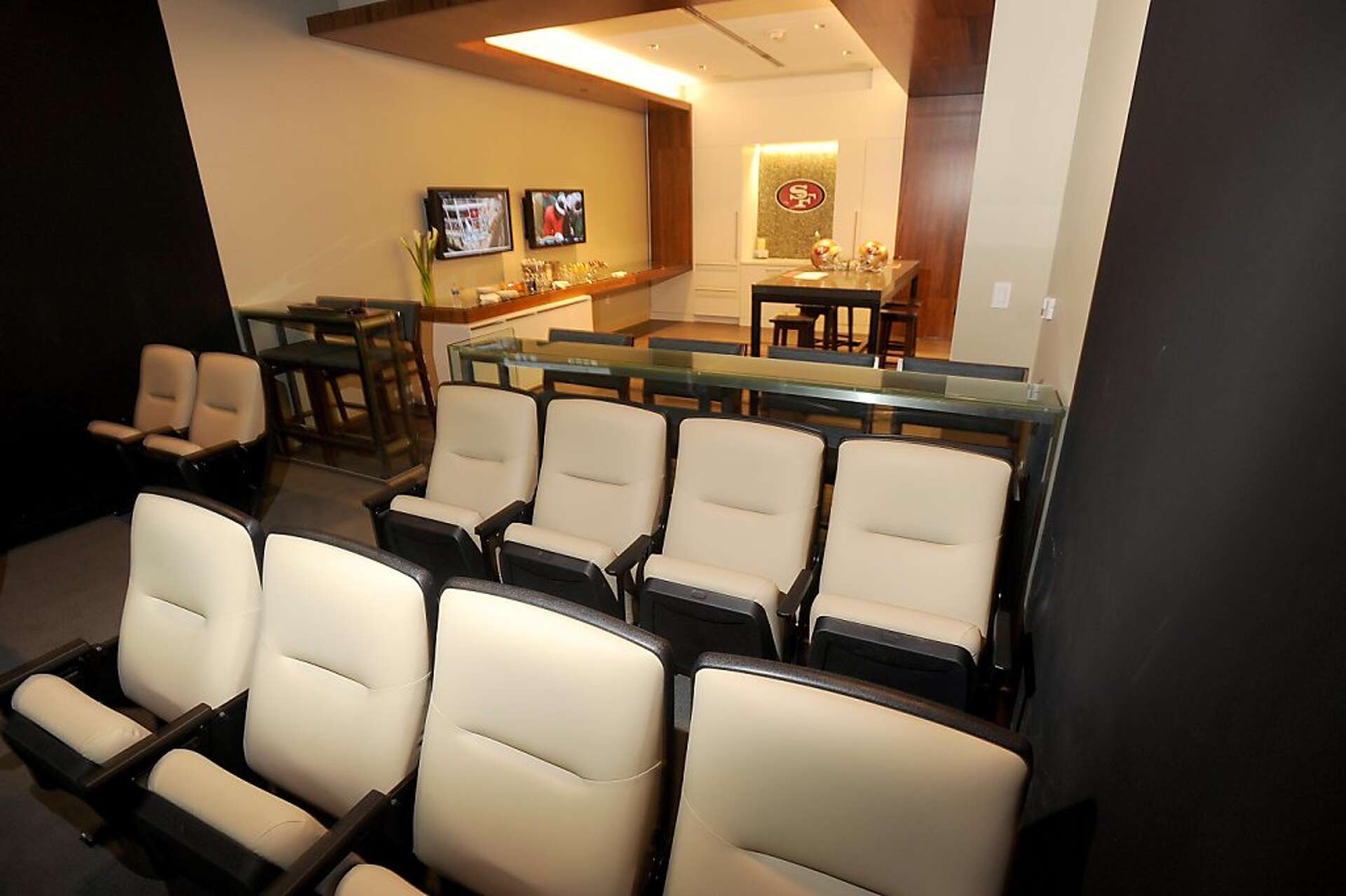 49ers Santa Clara stadium hit by $30 million cut