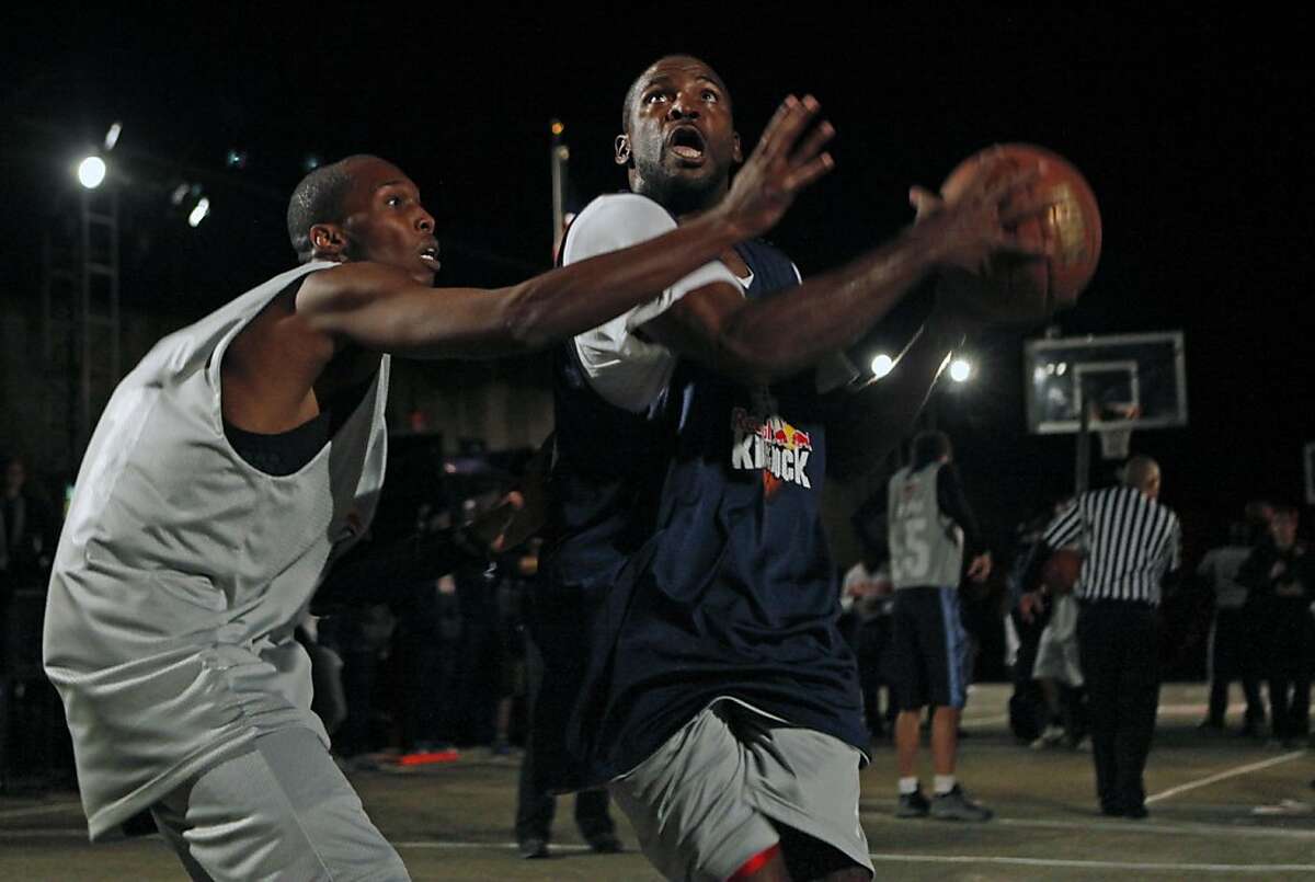 Basketball tourney on the Rock