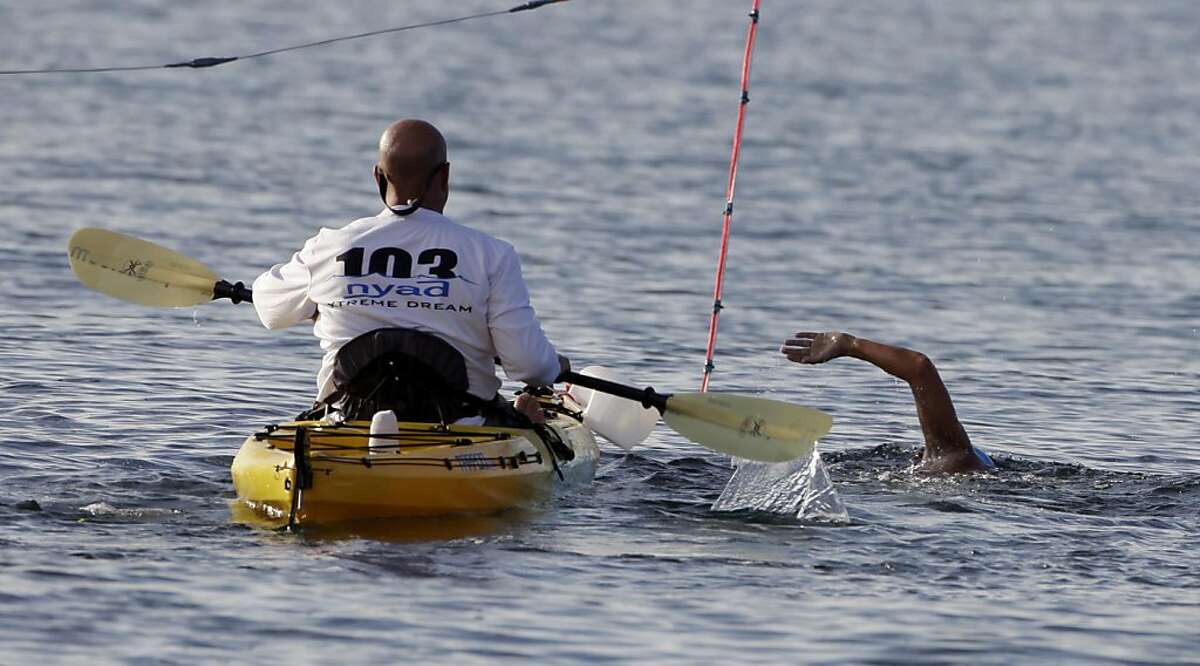 U.S. swimmer Diana Nyad begins her journey home
