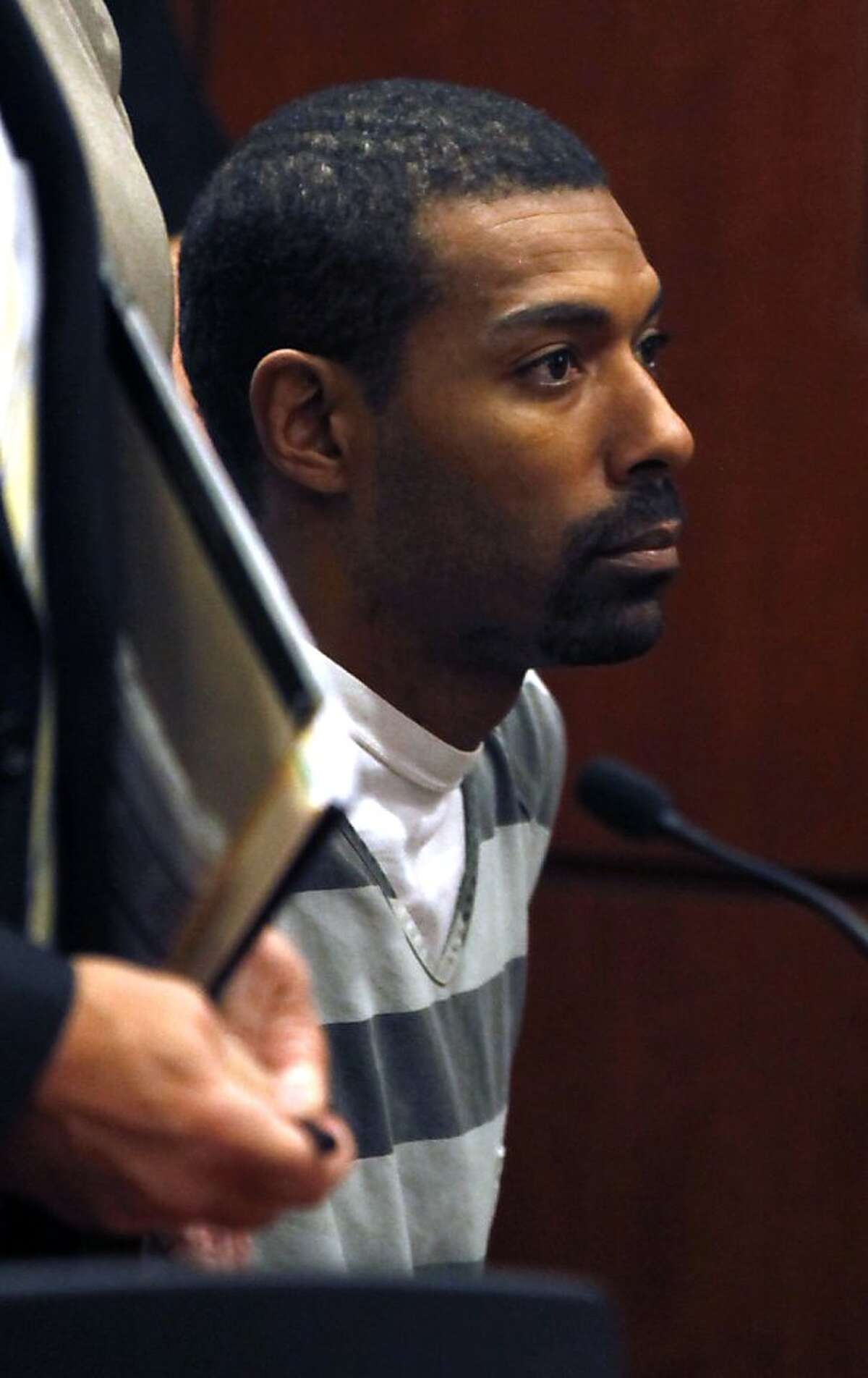 Vallejo cop's accused killer pleads not guilty