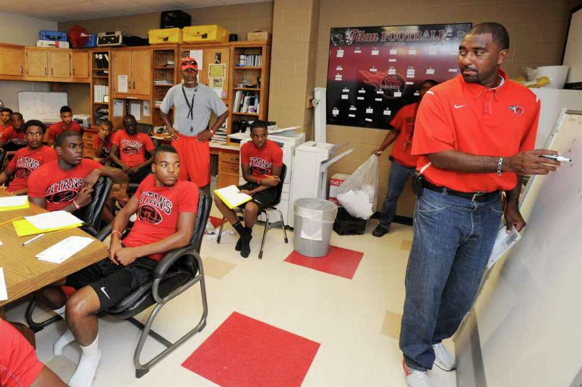 Port Arthur Memorial head coach Kenny Harrison