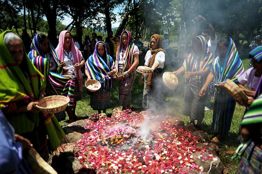 Members of the Nahua Pipil celebrate autumnal equinox - SFGate