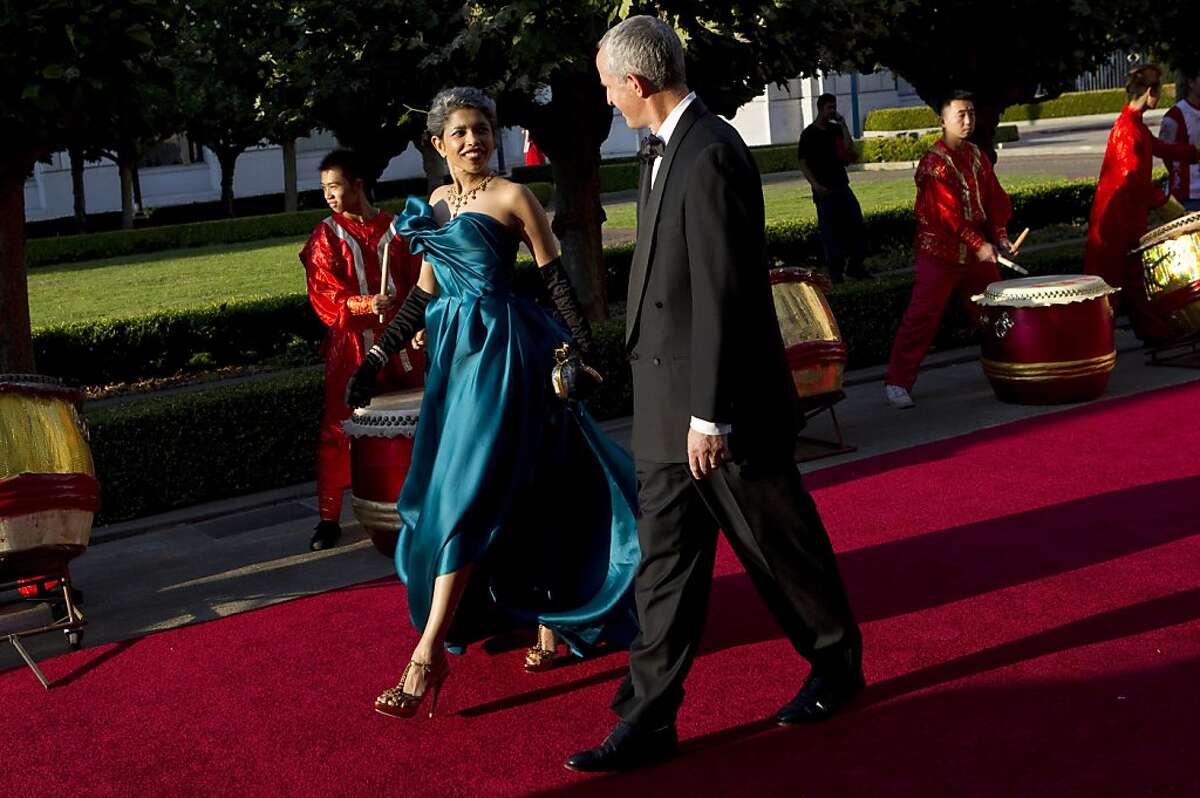 S.F. Opera's opening gala a resplendent red smash