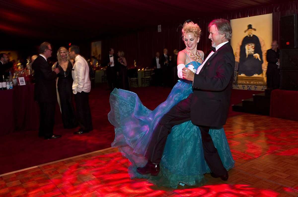 S.F. Opera's opening gala a resplendent red smash