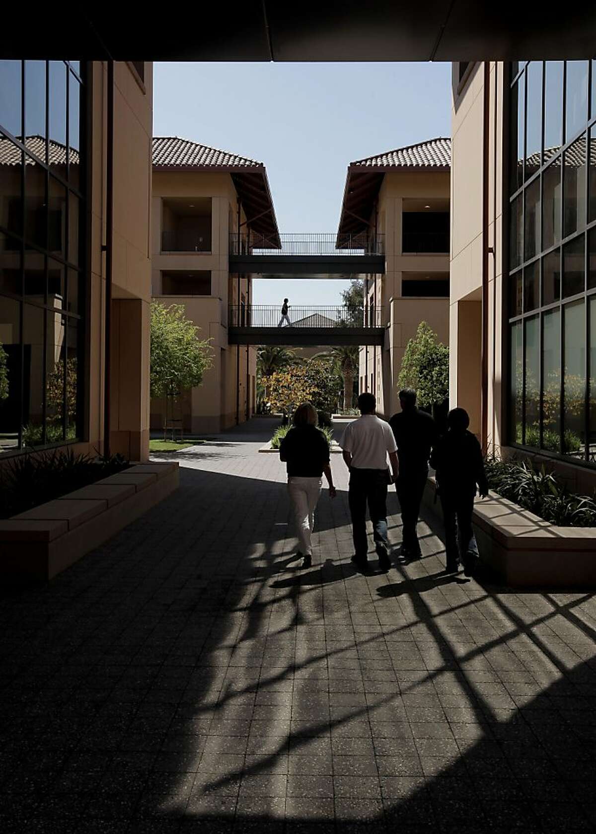 Stanford must hold architecture to higher standard