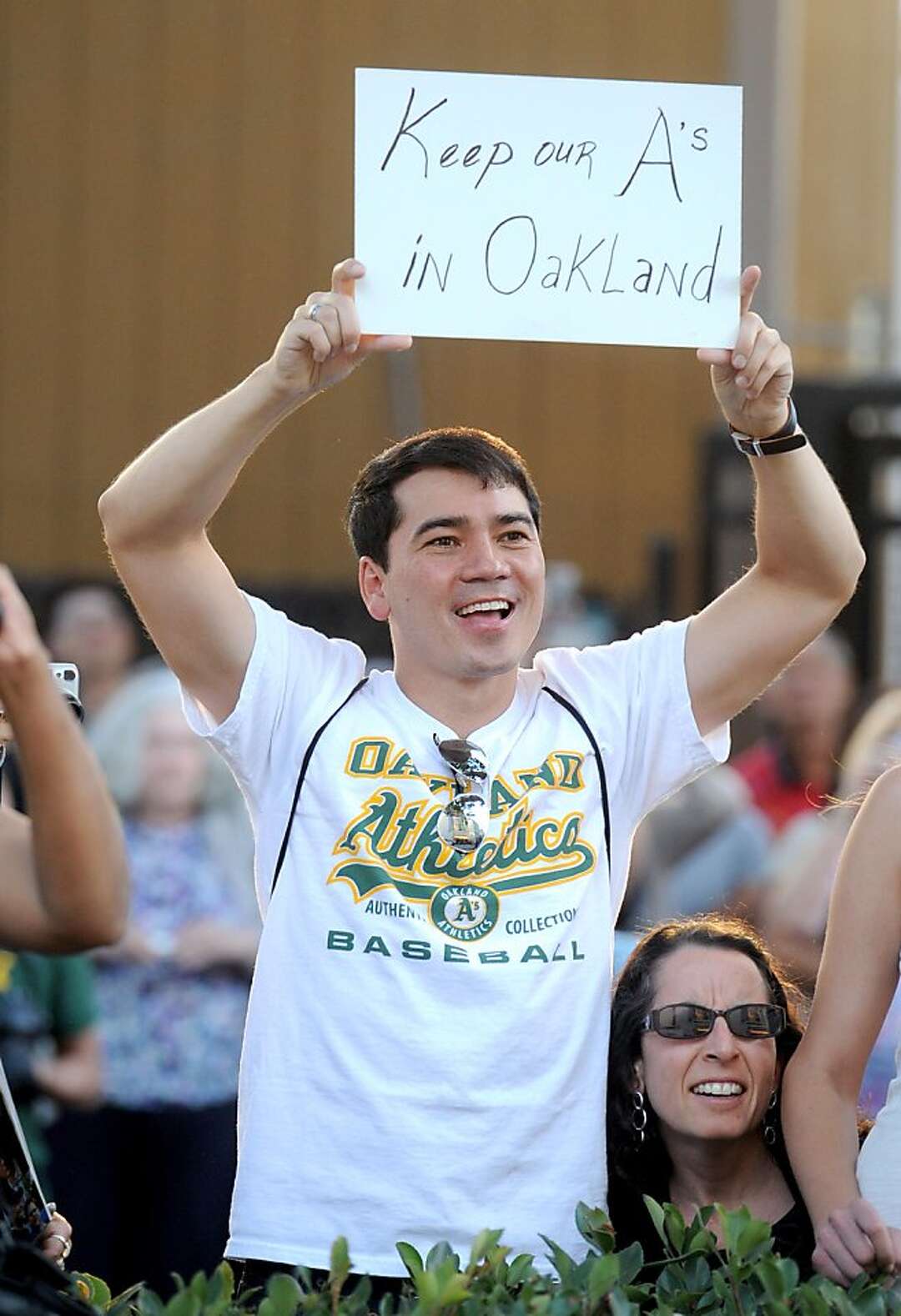 'Moneyball' movie plays games with the truth