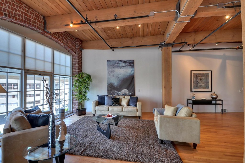 Live/work loft in San Francisco's South Beach