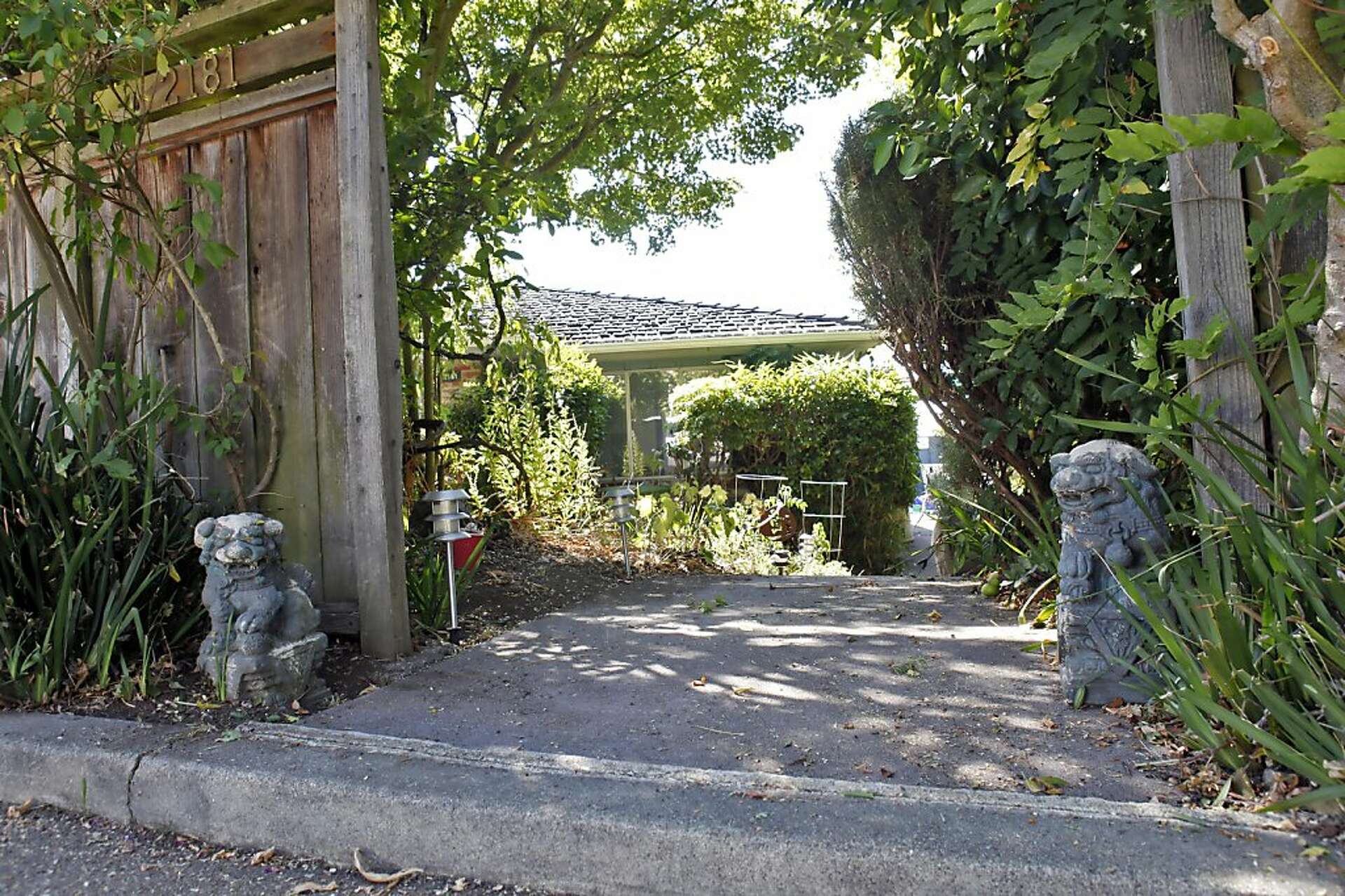 Oakland Mayor Jean Quan accused of home blight
