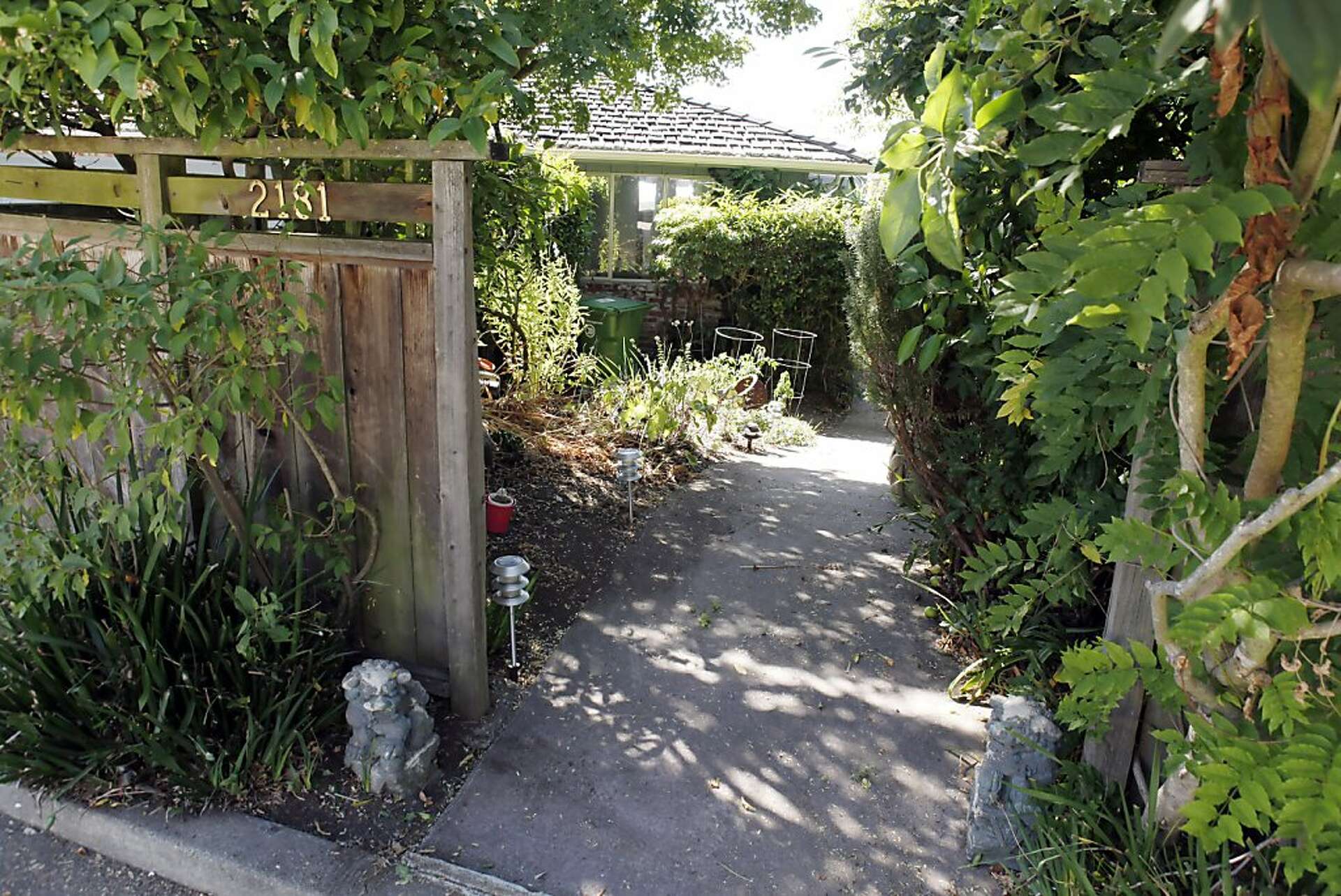 Oakland Mayor Jean Quan accused of home blight