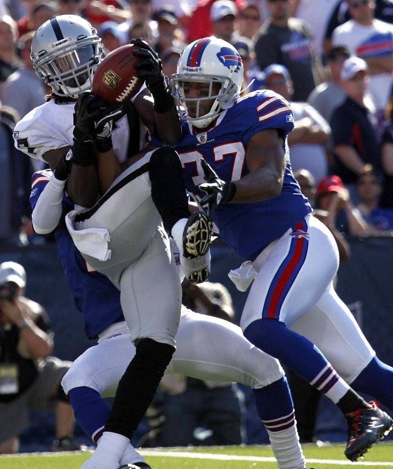Raiders rookie Denarius Moore shows he belongs
