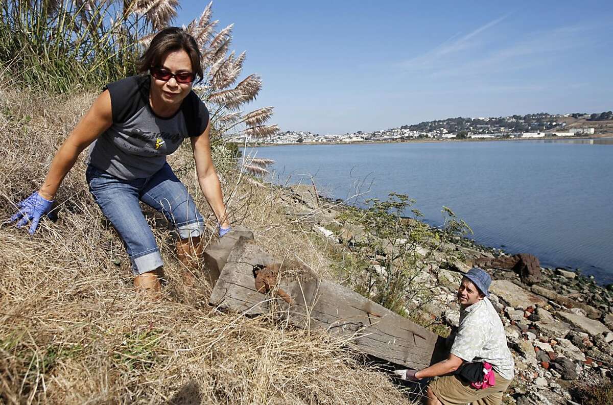 600 clean city's east side in 27th Coastal Cleanup