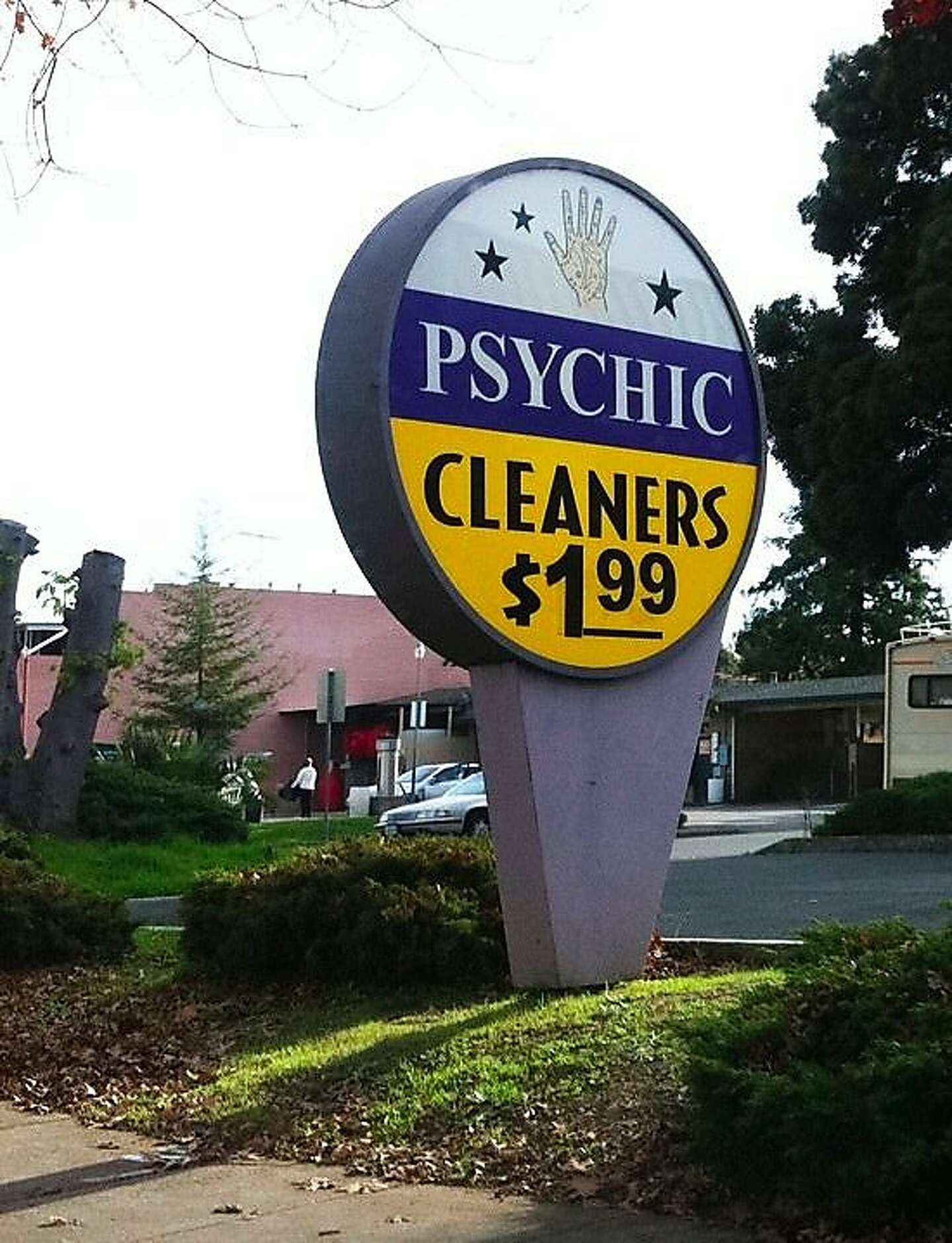 Signs of absurdity: Crazy signs from around the world