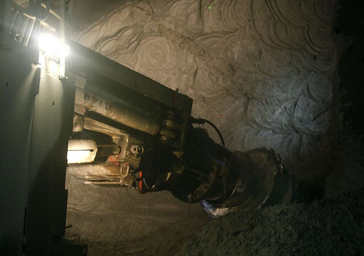 Caldecott Tunnel excavation finished