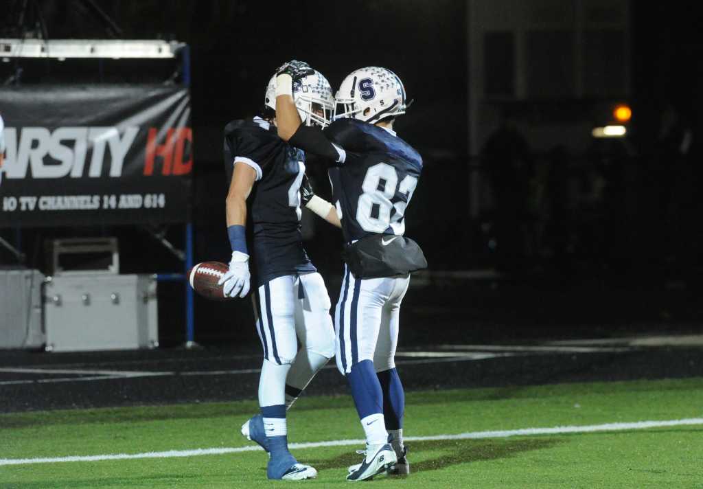 Staples runs over Ridgefield to advance