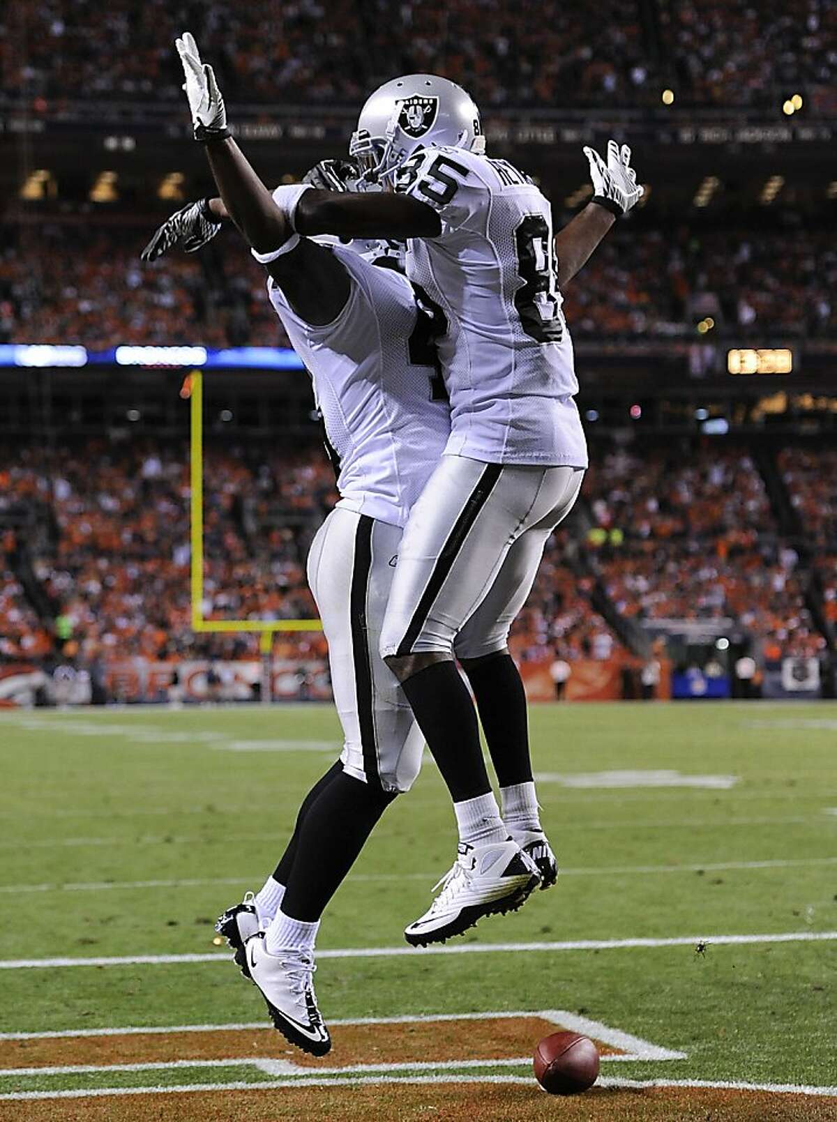 Raiders show plenty of leg in 23-20 win