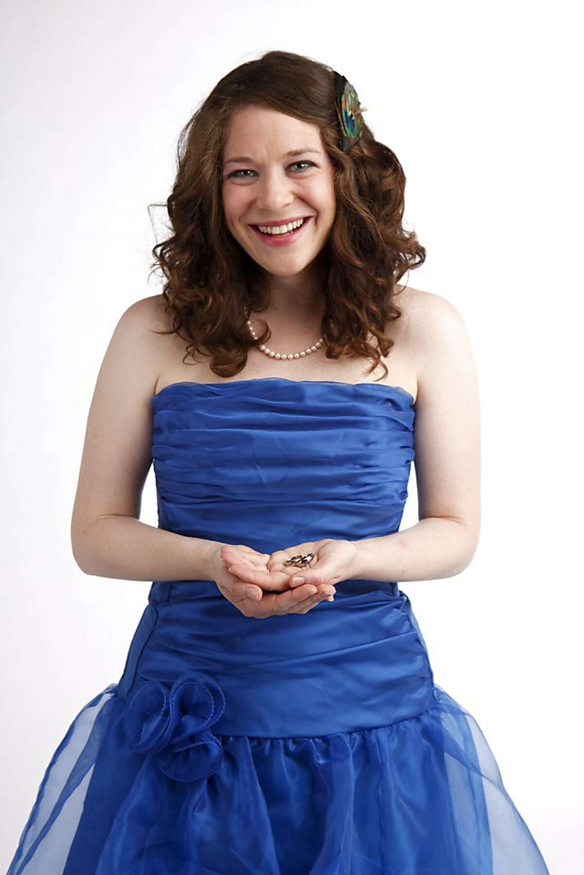 With these self-made rings, couple forge a future