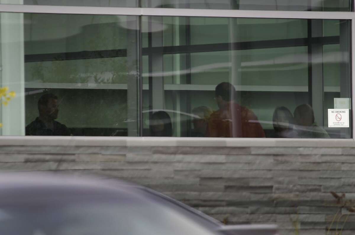 FBI serves search warrants at Solyndra